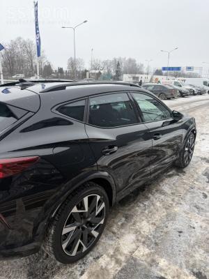 Melns Cupra Formentor 2025 Rīga, ar dzinēja tilpumu 2.00 L un nobraukumu 8 tūkst. km par 38000 €, foto 6 vietnē AUTOMOTO.COM.LV