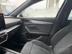 Melns Cupra Formentor 2025 Rīga, ar dzinēja tilpumu 2.00 L un nobraukumu 8 tūkst. km par 38000 €, foto 11 vietnē AUTOMOTO.COM.LV