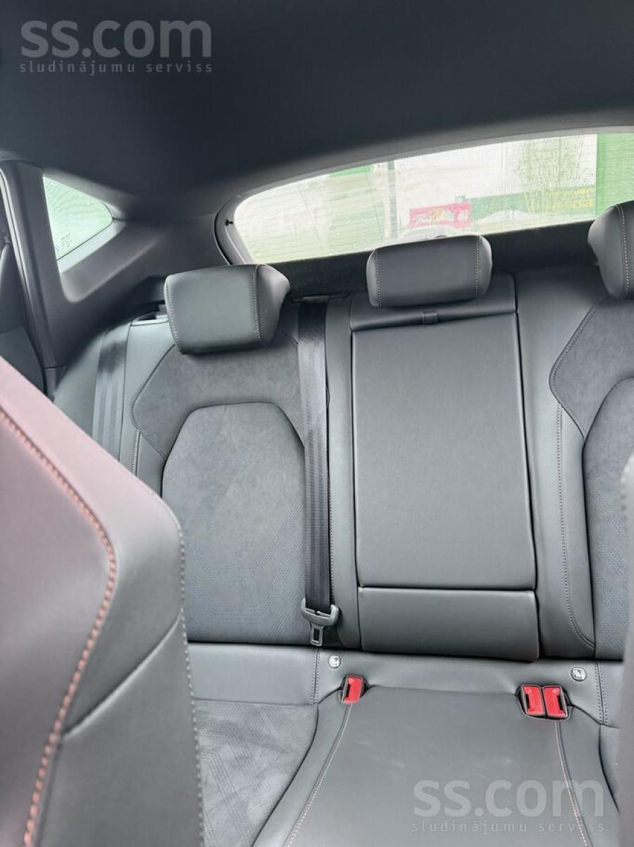 Melns Cupra Formentor 2025 Rīga, ar dzinēja tilpumu 2.00 L un nobraukumu 8 tūkst. km par 38000 €, foto 13 vietnē AUTOMOTO.COM.LV