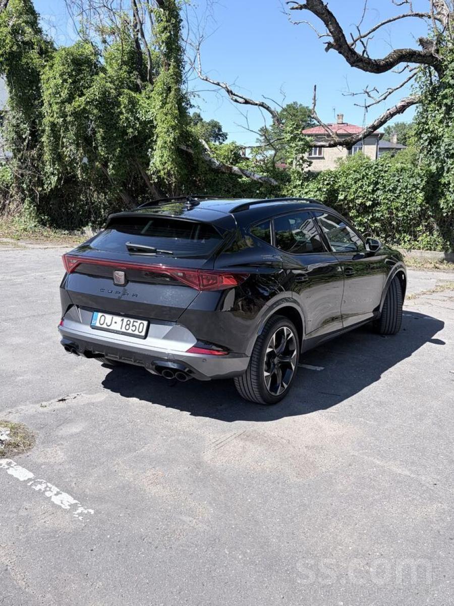 Melns Cupra Formentor 2020 Rīga, ar dzinēja tilpumu 2.00 L un nobraukumu 60 tūkst. km par 24500 €, foto 4 vietnē AUTOMOTO.COM.LV