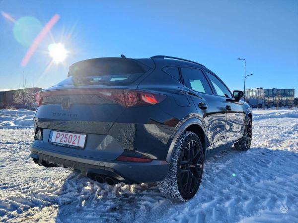 Melns Cupra Formentor 2021 Viļņa, ar dzinēja tilpumu 1.98 L un nobraukumu 50 tūkst. km par 25999 €, foto 7 vietnē AUTOMOTO.COM.LV