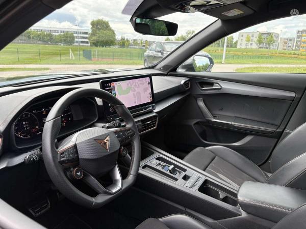 Black Cupra Formentor 2021 in Jonava, with an engine capacity of 1.98 L and mileage of 82 thousand km for 25900 €, photo 6 on AUTOMOTO.COM.LV