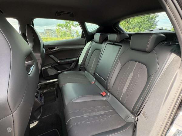 Black Cupra Formentor 2021 in Jonava, with an engine capacity of 1.98 L and mileage of 82 thousand km for 25900 €, photo 9 on AUTOMOTO.COM.LV