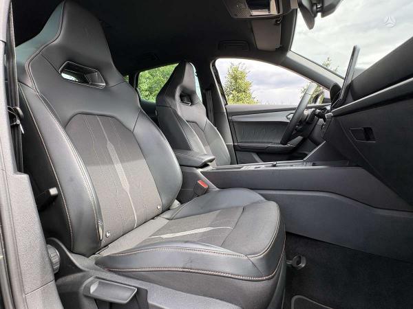 Black Cupra Formentor 2021 in Jonava, with an engine capacity of 1.98 L and mileage of 82 thousand km for 25900 €, photo 10 on AUTOMOTO.COM.LV