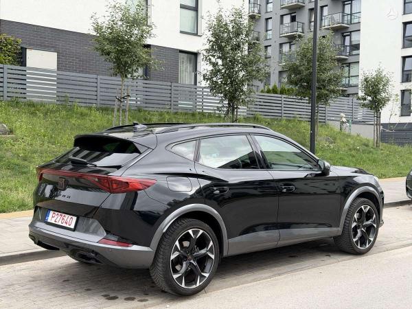 Black Cupra Formentor 2021 in Vilnius, with an engine capacity of 1.50 L and mileage of 110 thousand km for 20000 €, photo 3 on AUTOMOTO.COM.LV