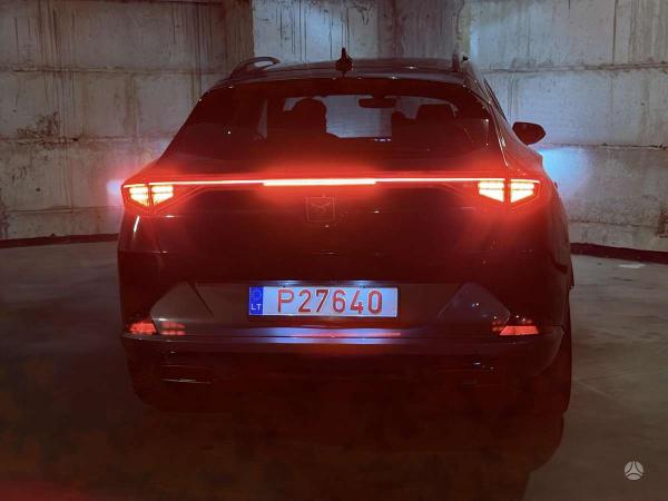 Black Cupra Formentor 2021 in Vilnius, with an engine capacity of 1.50 L and mileage of 110 thousand km for 20000 €, photo 5 on AUTOMOTO.COM.LV