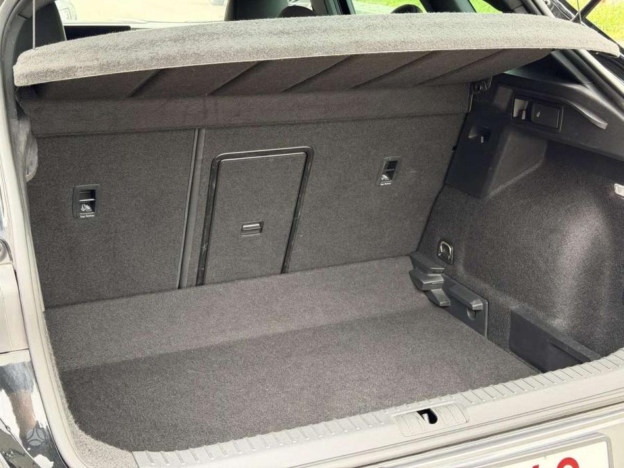 Black Cupra Formentor 2021 in Vilnius, with an engine capacity of 1.50 L and mileage of 110 thousand km for 20000 €, photo 16 on AUTOMOTO.COM.LV