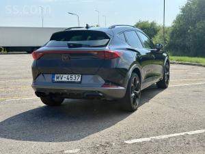 Black Cupra Formentor 2021 in Riga, with an engine capacity of 2.00 L and mileage of 93 thousand km for 25390 €, photo 5 on AUTOMOTO.COM.LV
