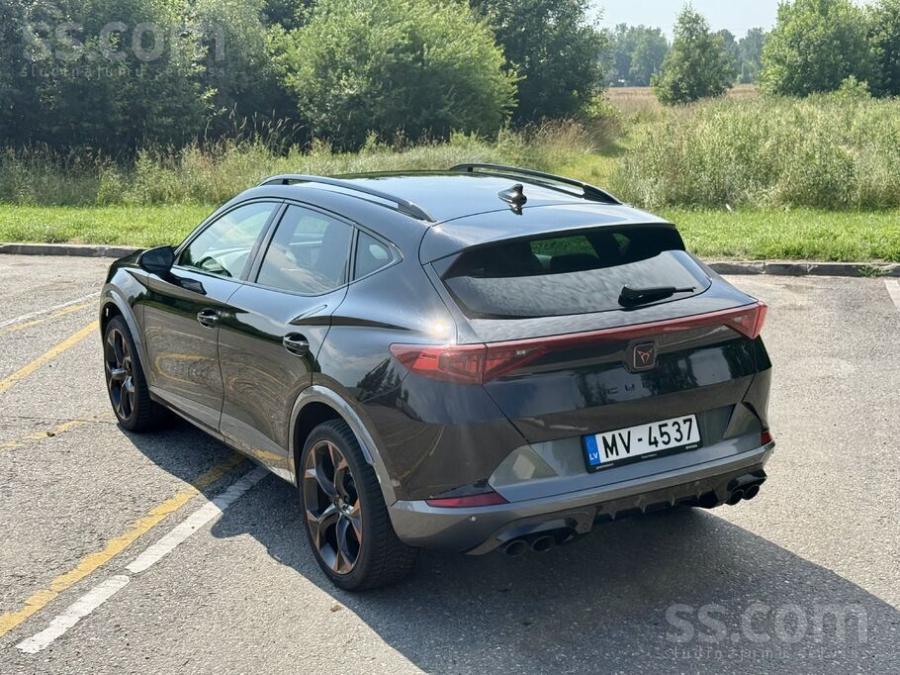 Black Cupra Formentor 2021 in Riga, with an engine capacity of 2.00 L and mileage of 93 thousand km for 25390 €, photo 7 on AUTOMOTO.COM.LV