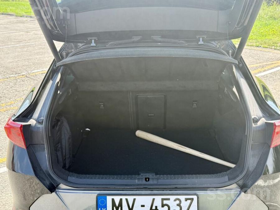 Black Cupra Formentor 2021 in Riga, with an engine capacity of 2.00 L and mileage of 93 thousand km for 25390 €, photo 8 on AUTOMOTO.COM.LV