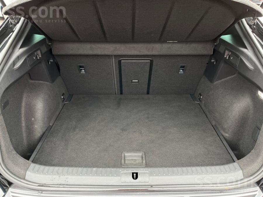 Black Cupra Formentor 2021 in Riga, with an engine capacity of 1.50 L and mileage of 134 thousand km for 19990 €, photo 11 on AUTOMOTO.COM.LV