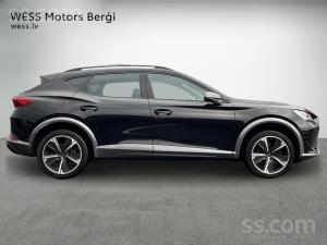Black Cupra Formentor 2021 in Riga, with an engine capacity of 1.50 L and mileage of 134 thousand km for 19990 €, photo 17 on AUTOMOTO.COM.LV