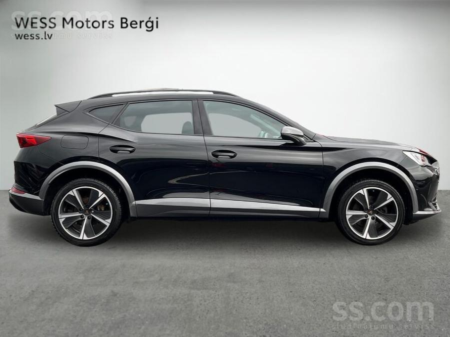 Black Cupra Formentor 2021 in Riga, with an engine capacity of 1.50 L and mileage of 134 thousand km for 19990 €, photo 17 on AUTOMOTO.COM.LV