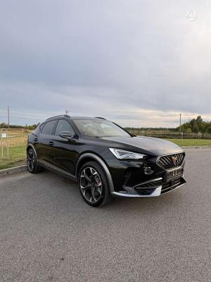 Черный Cupra Formentor 2021 в Каунас, объемом двигателя 1.98 л и пробегом 83 тыс. км за 25555 €, фото 3 на AUTOMOTO.COM.LV