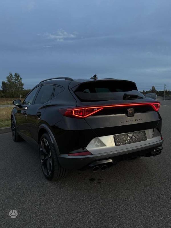 Черный Cupra Formentor 2021 в Каунас, объемом двигателя 1.98 л и пробегом 83 тыс. км за 25555 €, фото 10 на AUTOMOTO.COM.LV