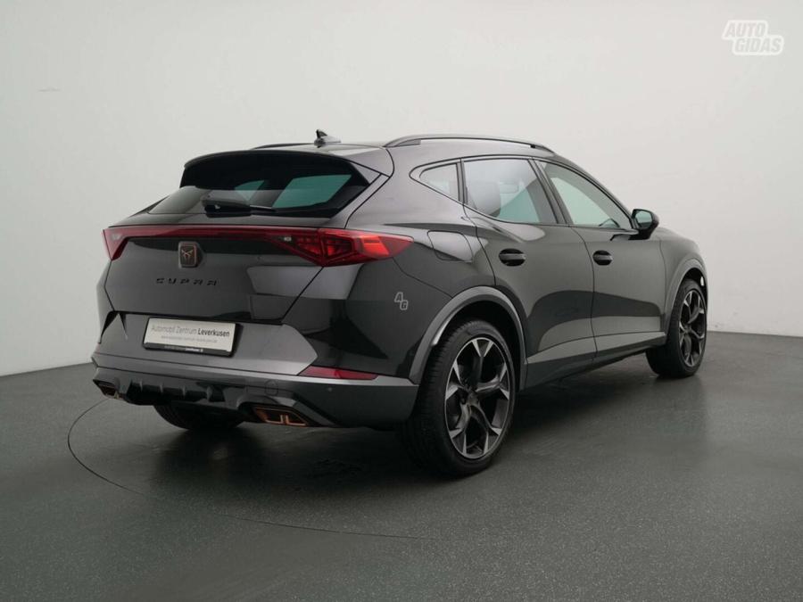 Melns Cupra Formentor 2022 Kauņa, ar dzinēja tilpumu 1.40 L un nobraukumu 31 tūkst. km par 30619 €, foto 2 vietnē AUTOMOTO.COM.LV