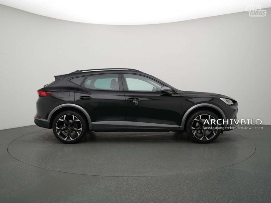 Black Cupra Formentor 2022 in Kaunas, with an engine capacity of 1.40 L and mileage of 43 thousand km for 27538 €, photo 3 on AUTOMOTO.COM.LV
