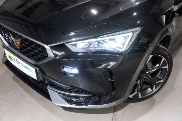 Melns Cupra Formentor 2022 Viļņa, ar dzinēja tilpumu 1.97 L un nobraukumu 40 tūkst. km par 25900 €, foto 6 vietnē AUTOMOTO.COM.LV