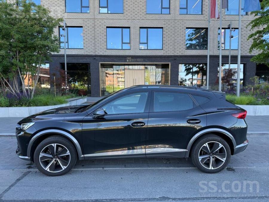 Черный Cupra Formentor 2022 в Рига, объемом двигателя 1.50 л и пробегом 37 тыс. км за 23500 €, фото 5 на AUTOMOTO.COM.LV