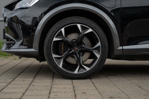 Black Cupra Formentor 2022 in Vilnius, with an engine capacity of 1.40 L and mileage of 119 thousand km for 24500 €, photo 5 on AUTOMOTO.COM.LV