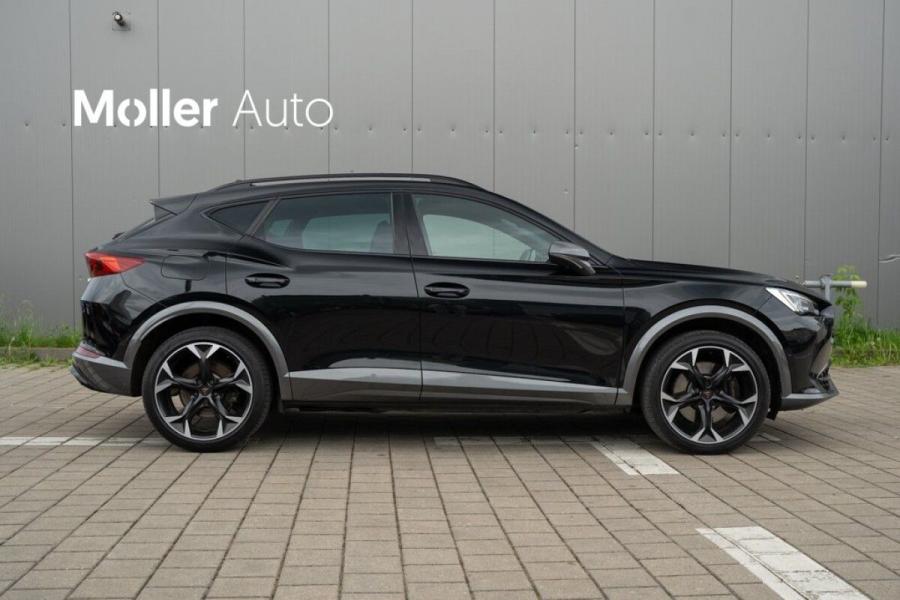 Black Cupra Formentor 2022 in Vilnius, with an engine capacity of 1.40 L and mileage of 119 thousand km for 24500 €, photo 8 on AUTOMOTO.COM.LV