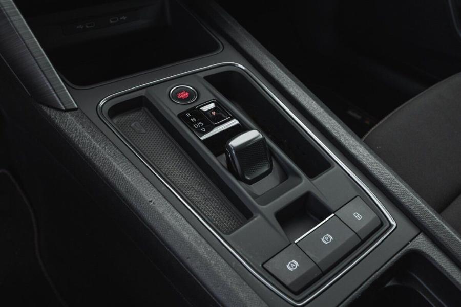 Melns Cupra Formentor 2022 Ventspils, ar dzinēja tilpumu 1.50 L un nobraukumu 76 tūkst. km par 25750 €, foto 27 vietnē AUTOMOTO.COM.LV