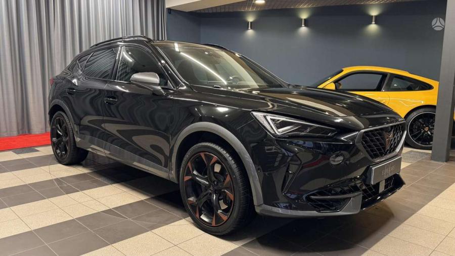 Melns Cupra Formentor 2022 Rīga, ar dzinēja tilpumu 1.98 L un nobraukumu 48 tūkst. km par 28500 €, foto 4 vietnē AUTOMOTO.COM.LV