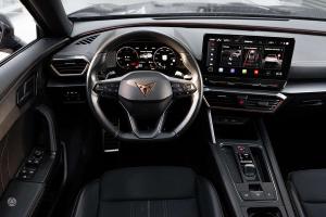 Black Cupra Formentor 2022 in Vilnius, with an engine capacity of 1.40 L and mileage of 50 thousand km for 24900 €, photo 4 on AUTOMOTO.COM.LV