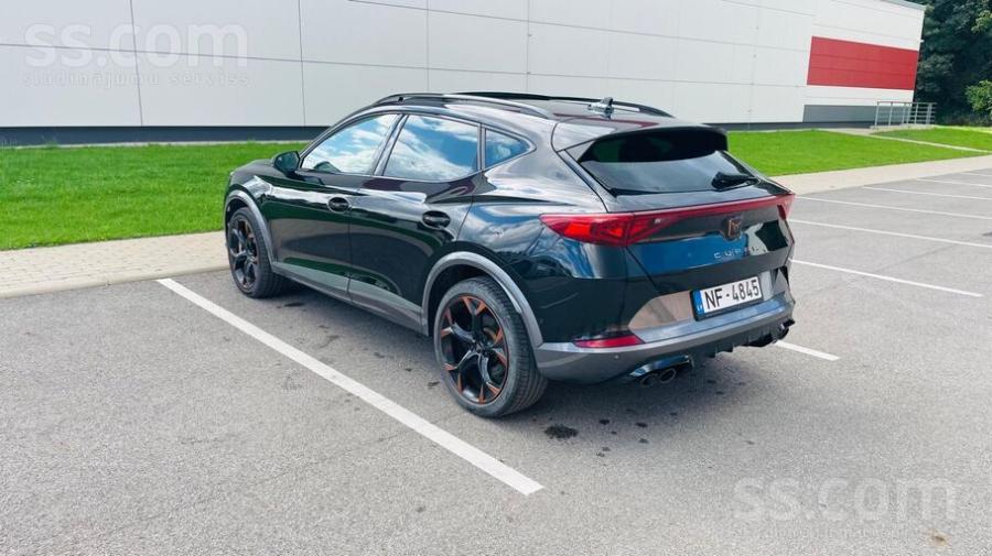 Черный Cupra Formentor 2022 в Бауска, объемом двигателя 2.00 л и пробегом 60 тыс. км за 27000 €, фото 4 на AUTOMOTO.COM.LV