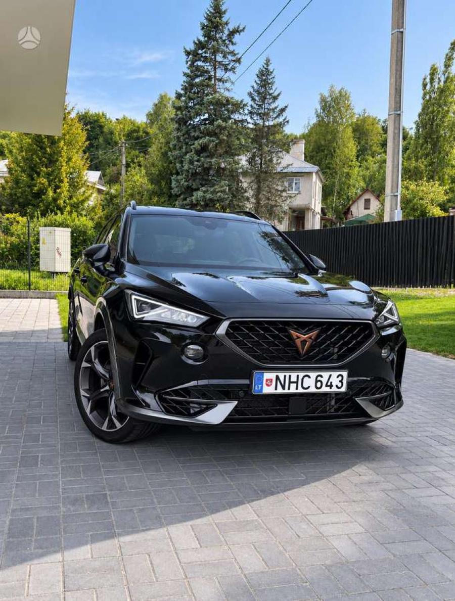 Black Cupra Formentor 2022 in Vilnius, with an engine capacity of 1.98 L and mileage of 132 thousand km for 26500 €, photo 4 on AUTOMOTO.COM.LV