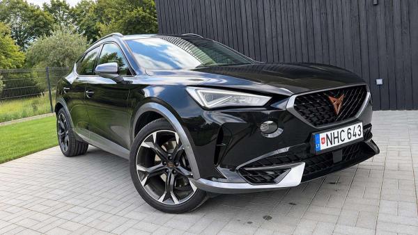 Black Cupra Formentor 2022 in Vilnius, with an engine capacity of 1.98 L and mileage of 132 thousand km for 26500 €, photo 5 on AUTOMOTO.COM.LV