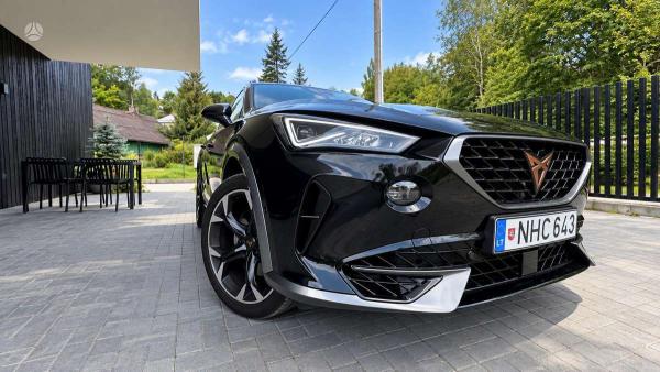 Black Cupra Formentor 2022 in Vilnius, with an engine capacity of 1.98 L and mileage of 132 thousand km for 26500 €, photo 6 on AUTOMOTO.COM.LV