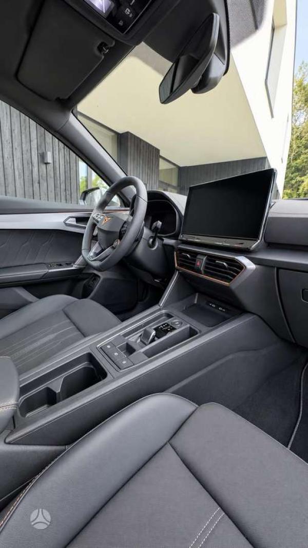 Black Cupra Formentor 2022 in Vilnius, with an engine capacity of 1.98 L and mileage of 132 thousand km for 26500 €, photo 10 on AUTOMOTO.COM.LV
