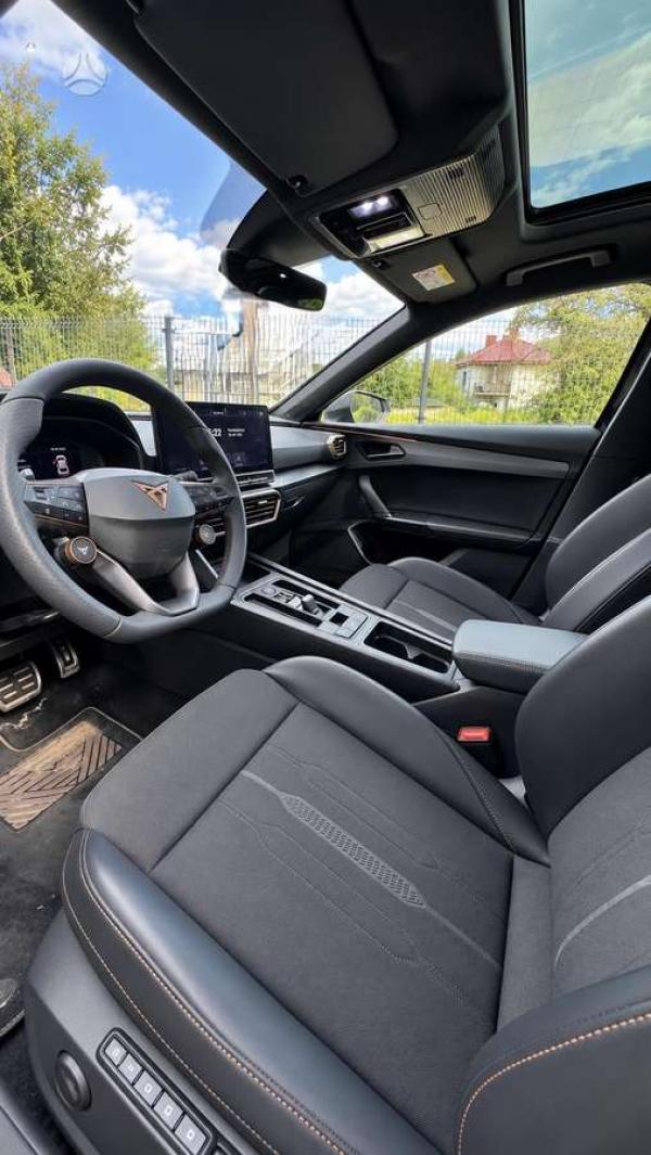 Black Cupra Formentor 2022 in Vilnius, with an engine capacity of 1.98 L and mileage of 132 thousand km for 26500 €, photo 11 on AUTOMOTO.COM.LV