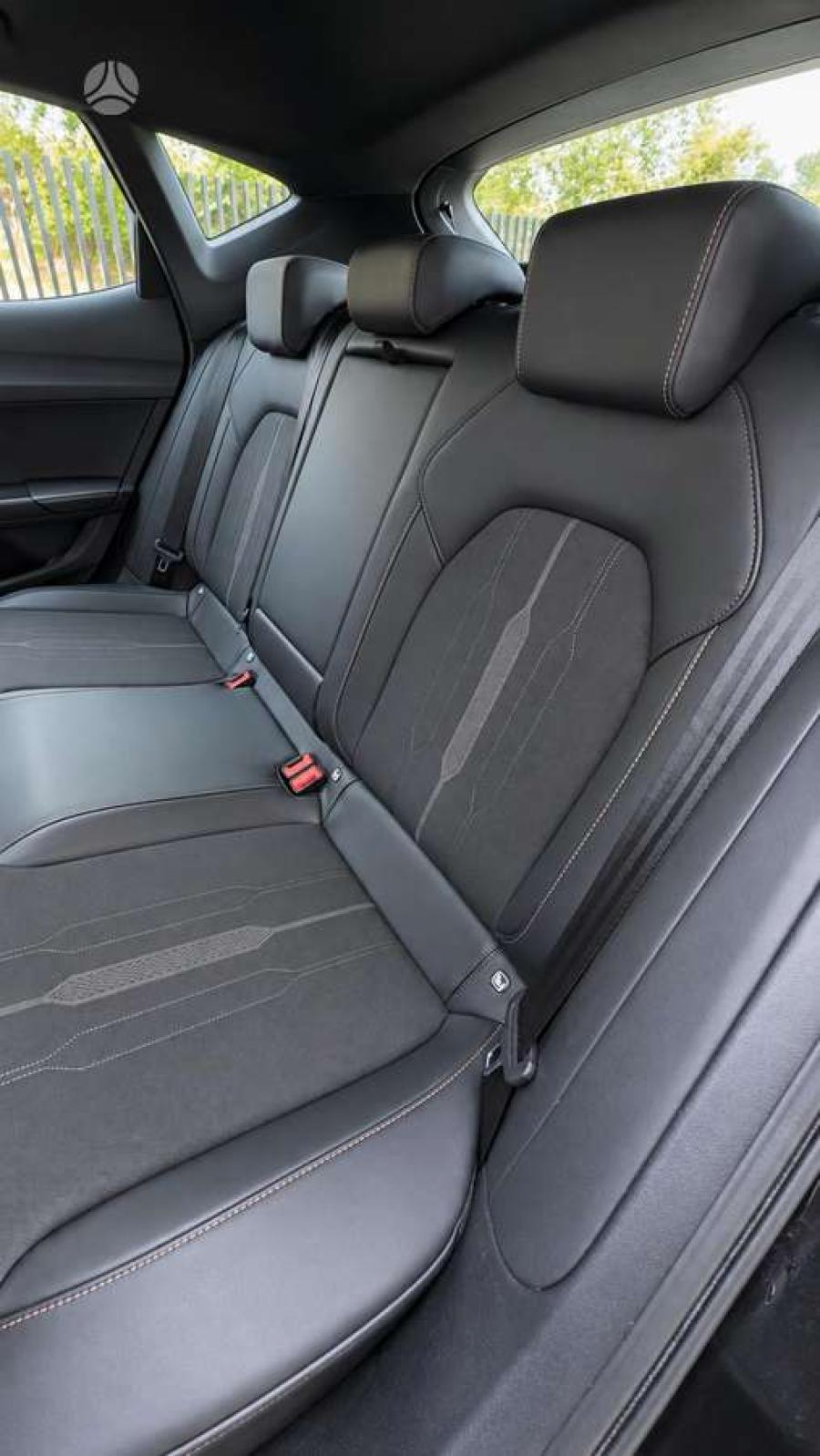 Black Cupra Formentor 2022 in Vilnius, with an engine capacity of 1.98 L and mileage of 132 thousand km for 26500 €, photo 21 on AUTOMOTO.COM.LV