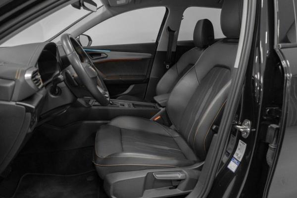 Black Cupra Formentor 2022 in Vilnius, with an engine capacity of 1.40 L and mileage of 102 thousand km for 23950 €, photo 6 on AUTOMOTO.COM.LV