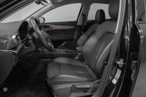 Black Cupra Formentor 2022 in Vilnius, with an engine capacity of 1.40 L and mileage of 102 thousand km for 23950 €, photo 6 on AUTOMOTO.COM.LV
