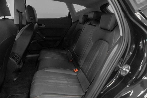 Black Cupra Formentor 2022 in Vilnius, with an engine capacity of 1.40 L and mileage of 102 thousand km for 23950 €, photo 7 on AUTOMOTO.COM.LV