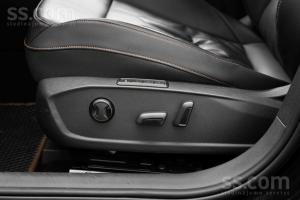 Black Cupra Formentor 2023 in Riga, with an engine capacity of 2.50 L and mileage of 37 thousand km for 40750 €, photo 9 on AUTOMOTO.COM.LV