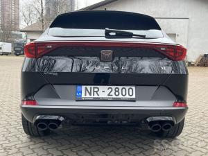 Melns Cupra Formentor 2023 Rīga, ar dzinēja tilpumu 2.00 L un nobraukumu 16 tūkst. km par 34000 €, foto 4 vietnē AUTOMOTO.COM.LV