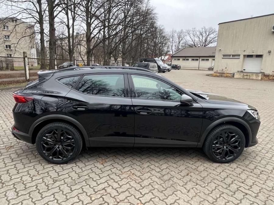 Black Cupra Formentor 2023 in Riga, with an engine capacity of 1.98 L and mileage of 16 thousand km for 32000 €, photo 2 on AUTOMOTO.COM.LV