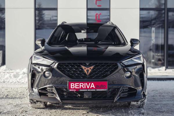 Черный Cupra Formentor 2023 в Вильнюс, объемом двигателя 2.48 л и пробегом 39 тыс. км за 44444 €, фото 3 на AUTOMOTO.COM.LV