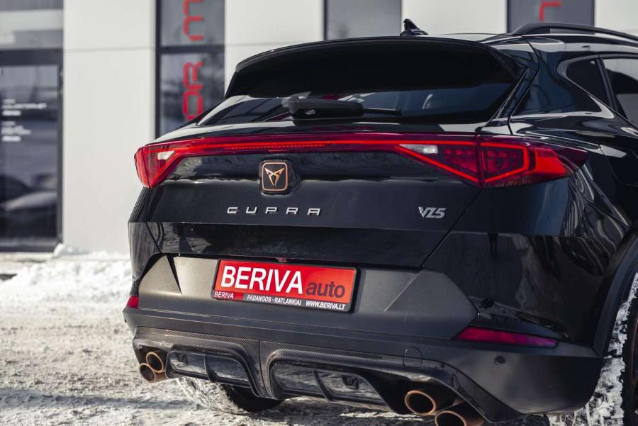 Черный Cupra Formentor 2023 в Вильнюс, объемом двигателя 2.48 л и пробегом 39 тыс. км за 44444 €, фото 13 на AUTOMOTO.COM.LV