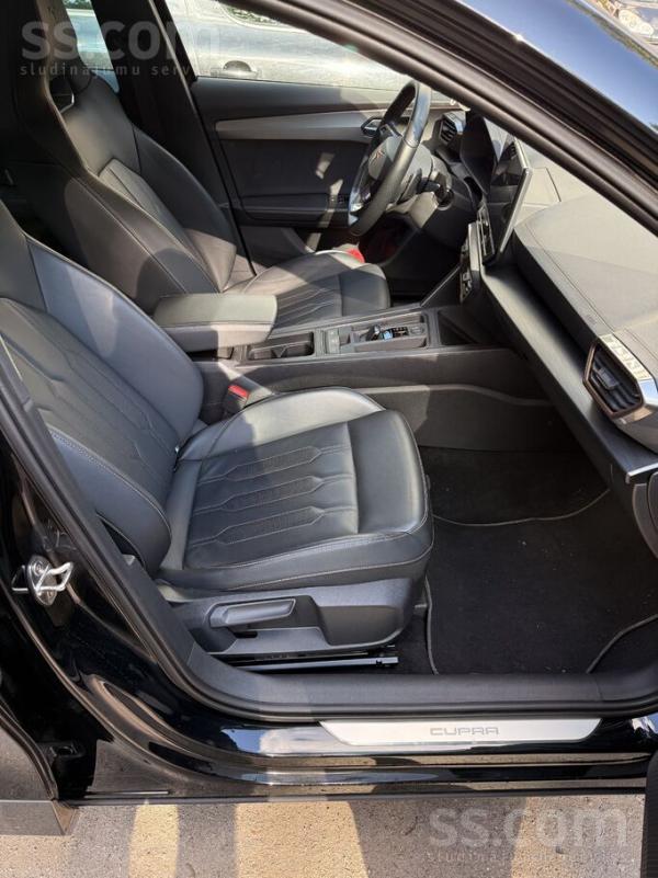 Black Cupra Formentor 2023 in Riga, with an engine capacity of 2.00 L and mileage of 34 thousand km for 29500 €, photo 5 on AUTOMOTO.COM.LV