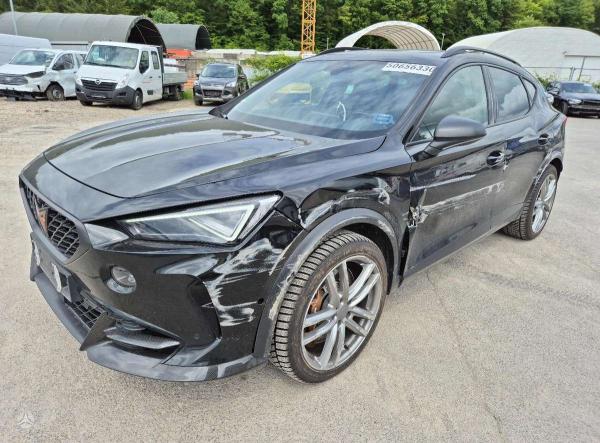 Melns Cupra Formentor 2023 Klaipėda, ar dzinēja tilpumu 2.48 L un nobraukumu 45 tūkst. km par 18100 €, foto 3 vietnē AUTOMOTO.COM.LV