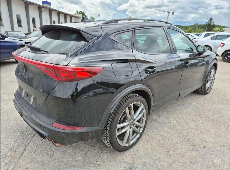 Black Cupra Formentor 2023 in Klaipeda, with an engine capacity of 2.48 L and mileage of 45 thousand km for 18100 €, photo 5 on AUTOMOTO.COM.LV