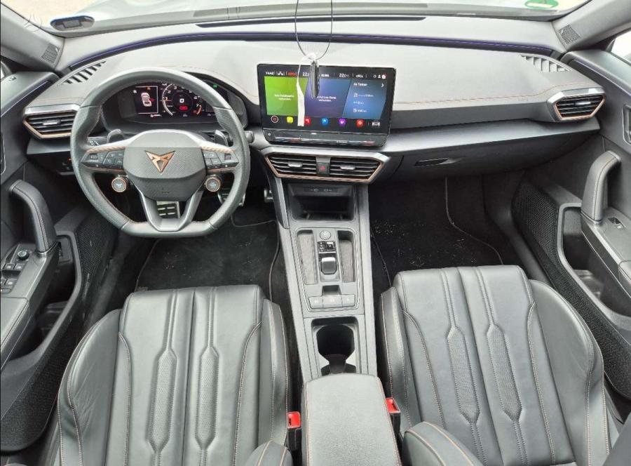 Black Cupra Formentor 2023 in Klaipeda, with an engine capacity of 2.48 L and mileage of 45 thousand km for 18100 €, photo 6 on AUTOMOTO.COM.LV