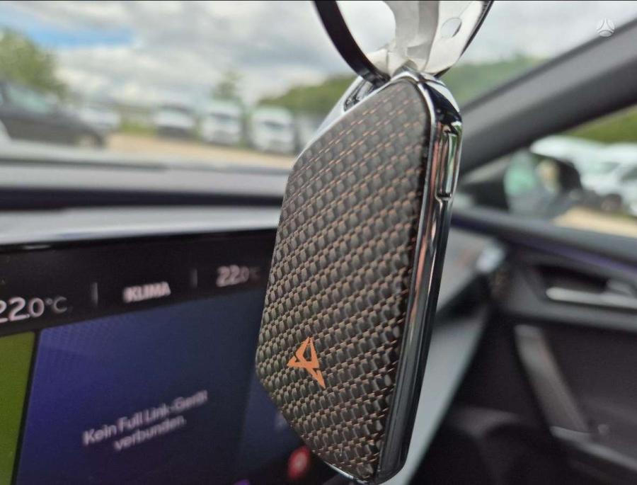 Black Cupra Formentor 2023 in Klaipeda, with an engine capacity of 2.48 L and mileage of 45 thousand km for 18100 €, photo 19 on AUTOMOTO.COM.LV