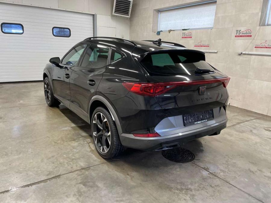 Черный Cupra Formentor 2023 в Мариямполе, объемом двигателя 1.50 л и пробегом 97 тыс. км за 23232 €, фото 5 на AUTOMOTO.COM.LV