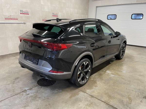 Melns Cupra Formentor 2023 Marijampole, ar dzinēja tilpumu 1.50 L un nobraukumu 97 tūkst. km par 23232 €, foto 6 vietnē AUTOMOTO.COM.LV